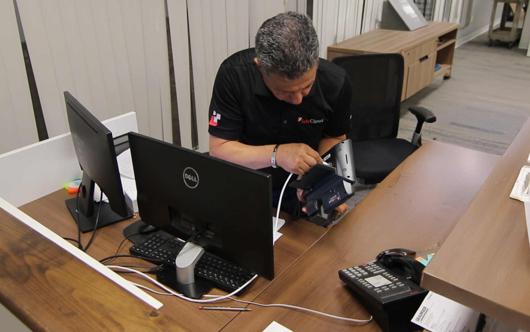 What Kind of Network Switch Do I Need for VoIP Phones?